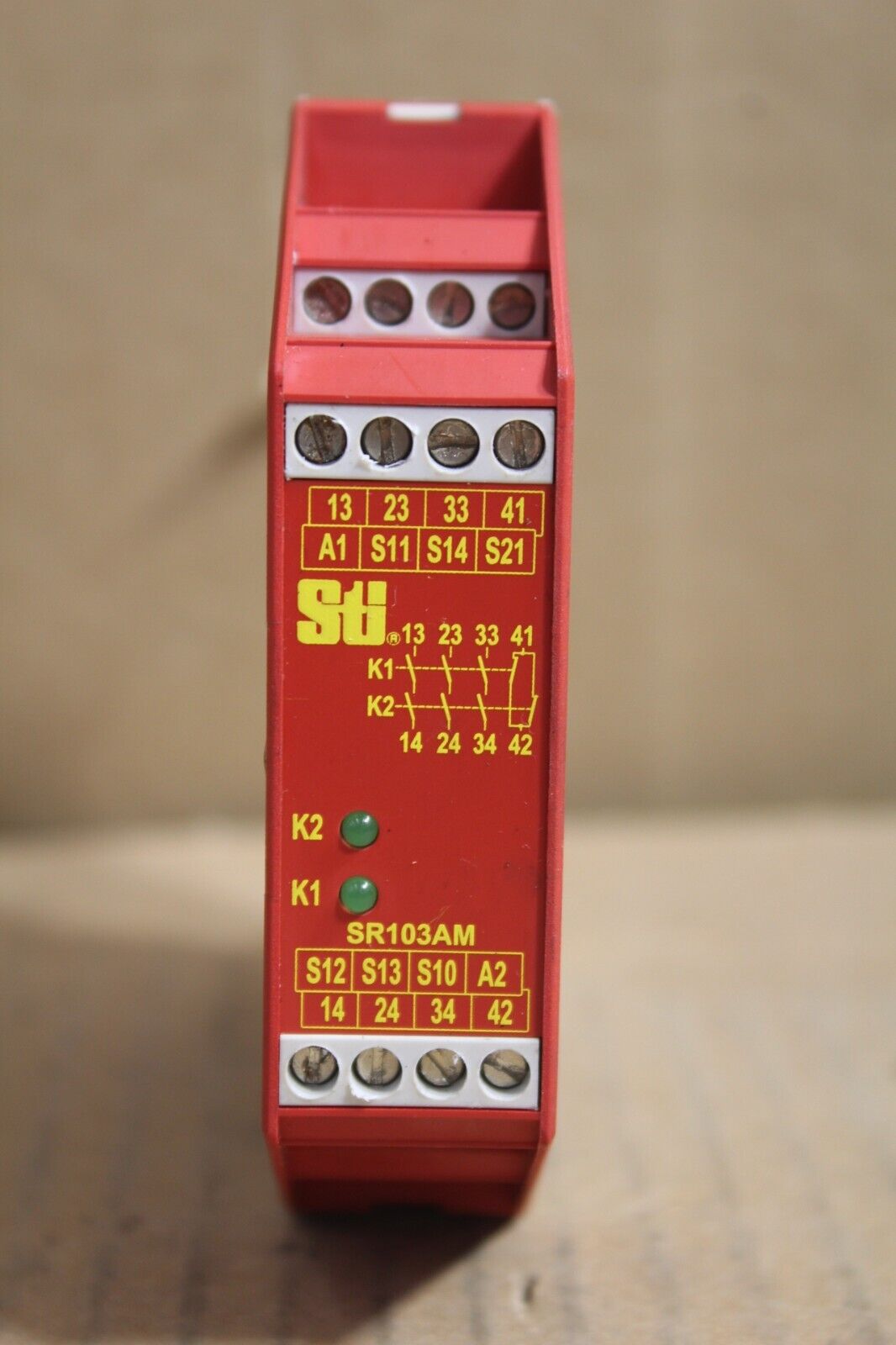 STI SR103AM01 Safety Relay – B&D Asset Recovery